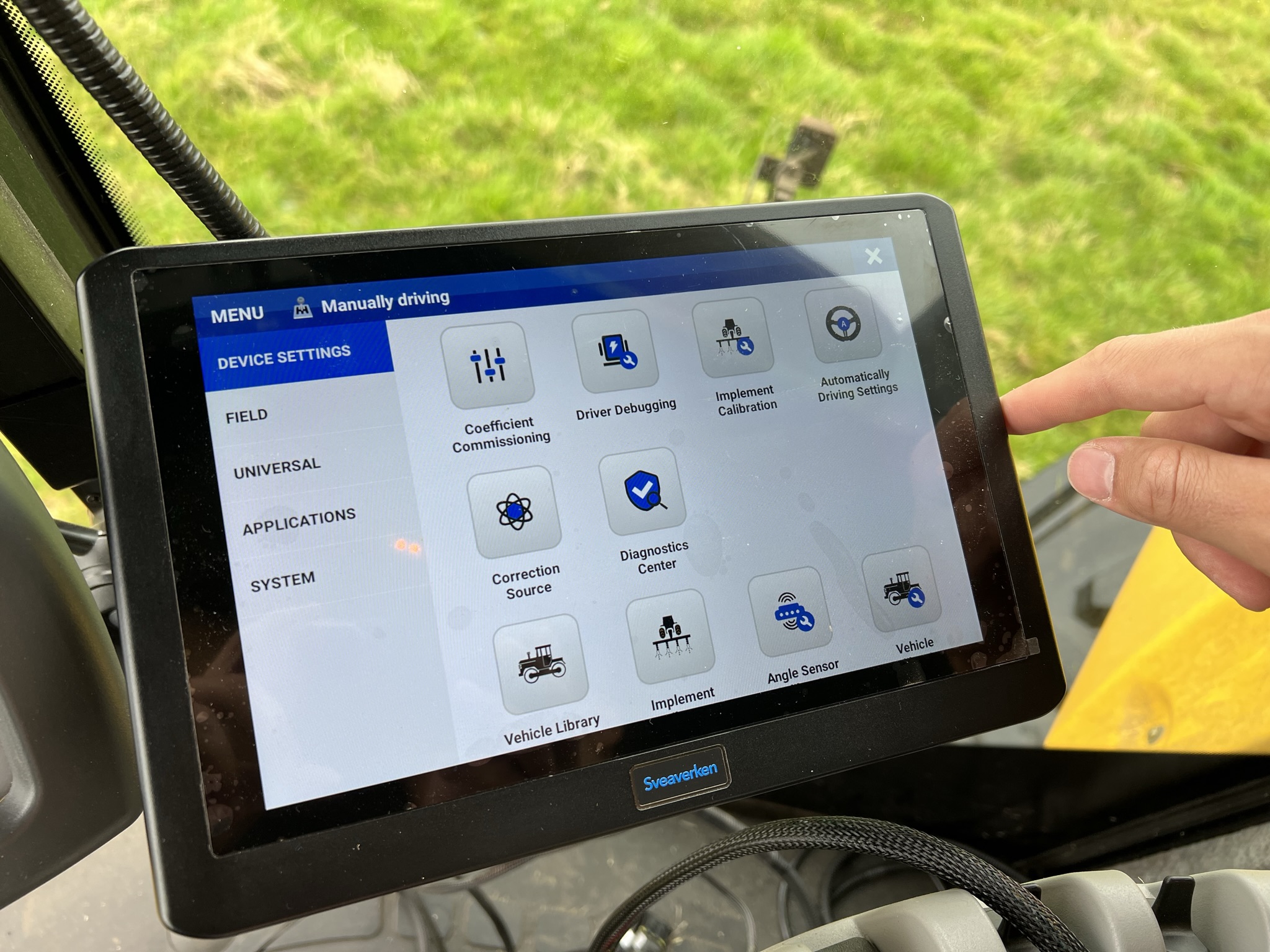 Se anlægget monteret | Agroassist.dk